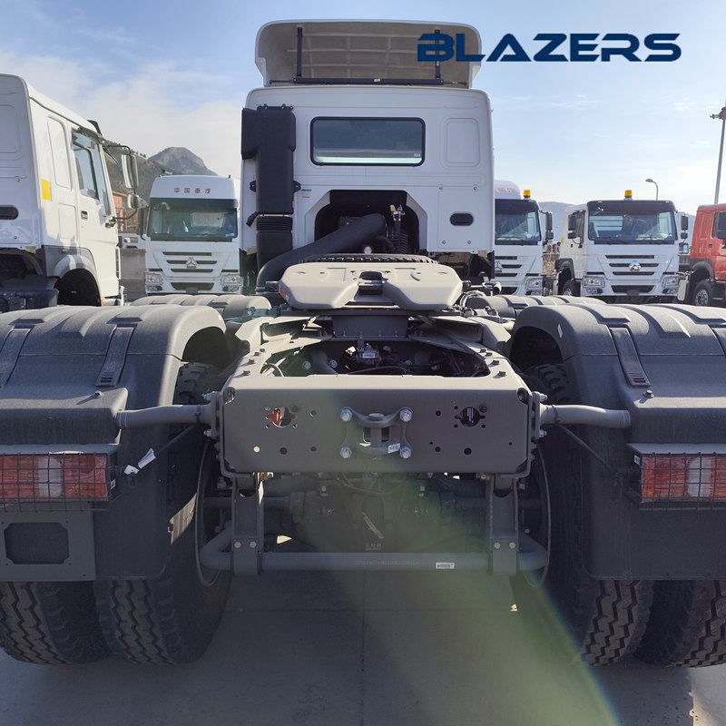 Howo 6X4 400HP Trailer Truck